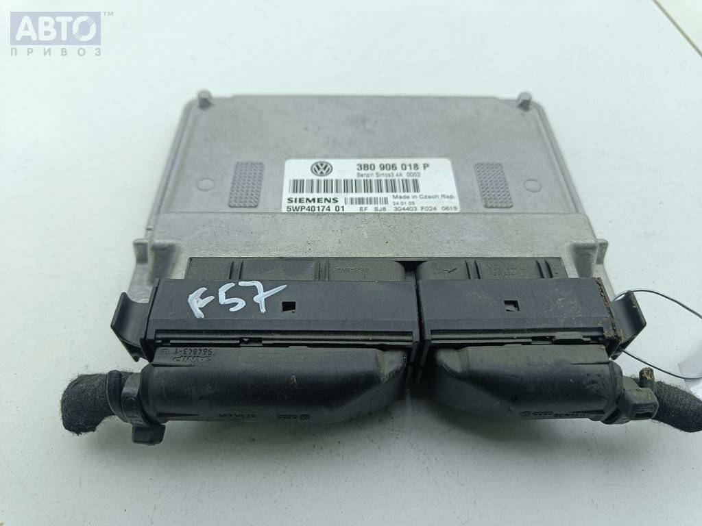 Блок управления двигателем (ДВС) Volkswagen Passat B5+ (GP)