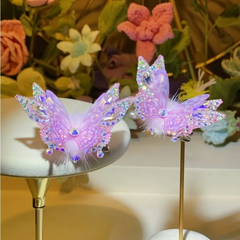 Заколка-бабочка с кристаллами, цвет 10