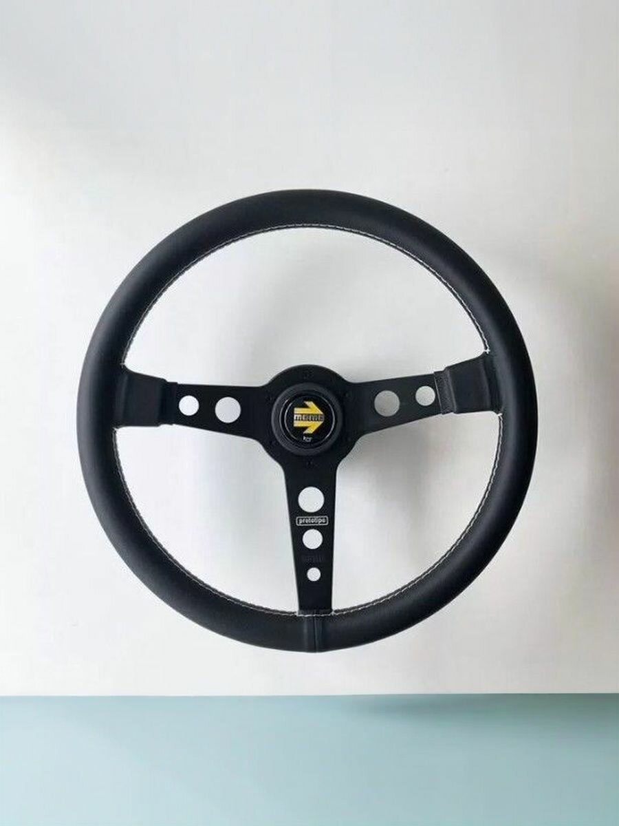 Спортивный руль черный Momo + Moza quick release для баз Moza