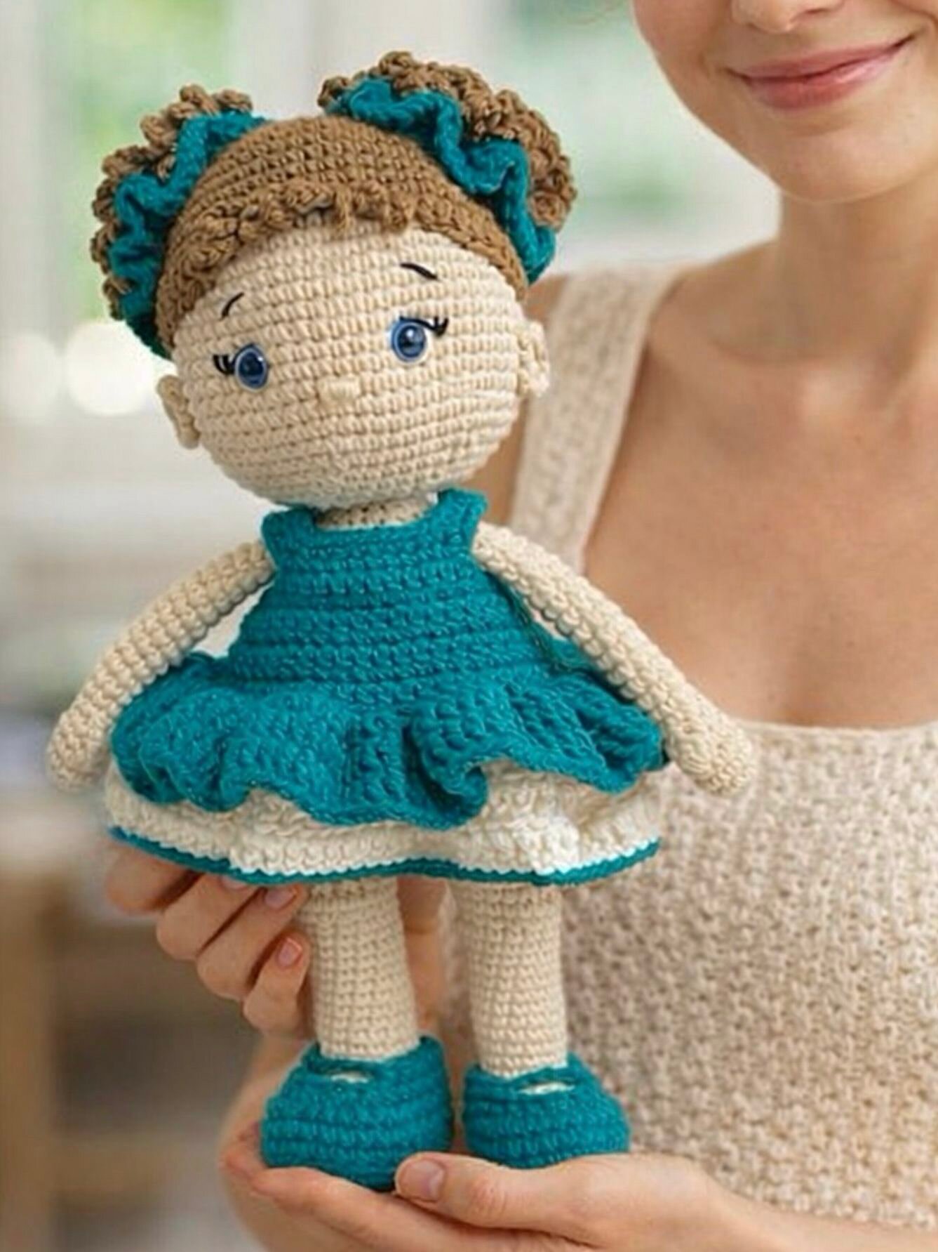 Вязаная кукла балерина, 28 см