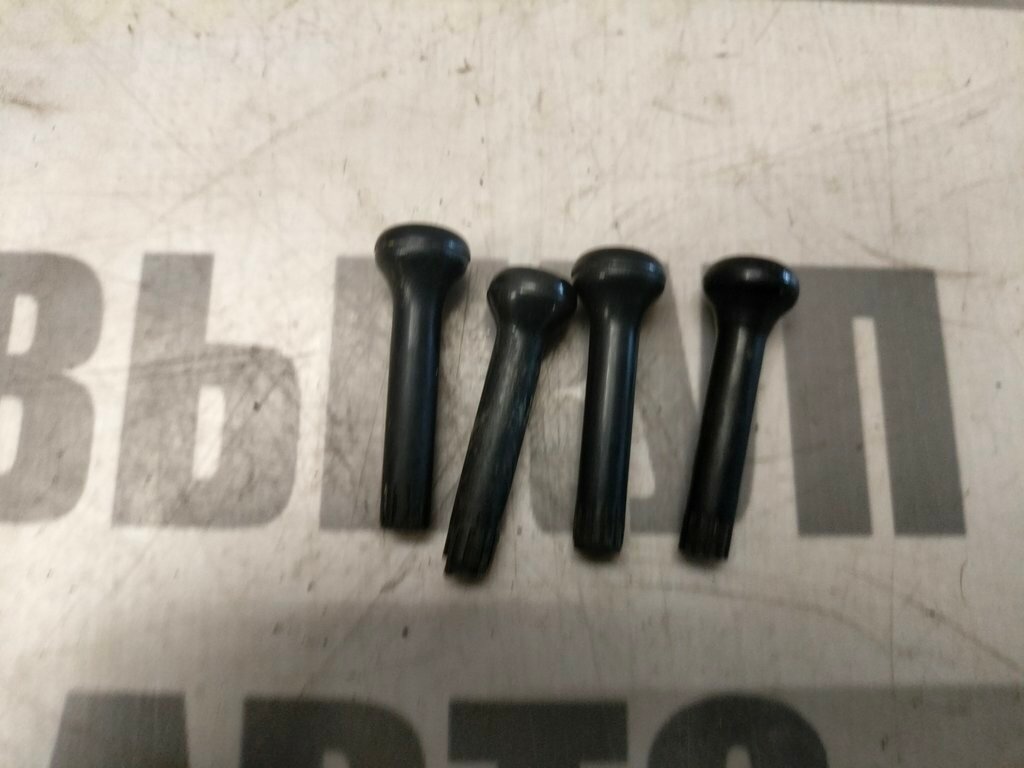 Кронштейн (сопут. товар) VW Golf 2 Jetta 2 83-92