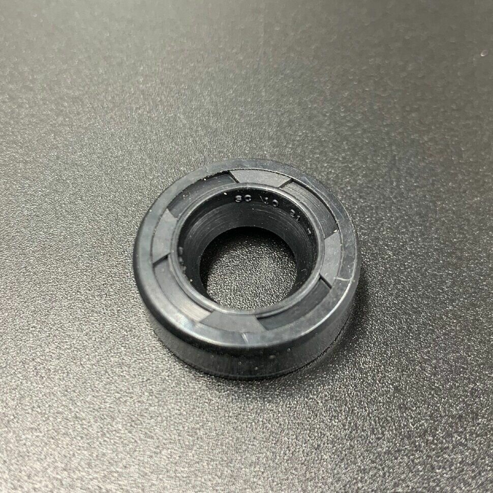 Сальник Yamaha (93101-10M25; 93102-10800) (10.8x21x7) (Производитель - Omax)