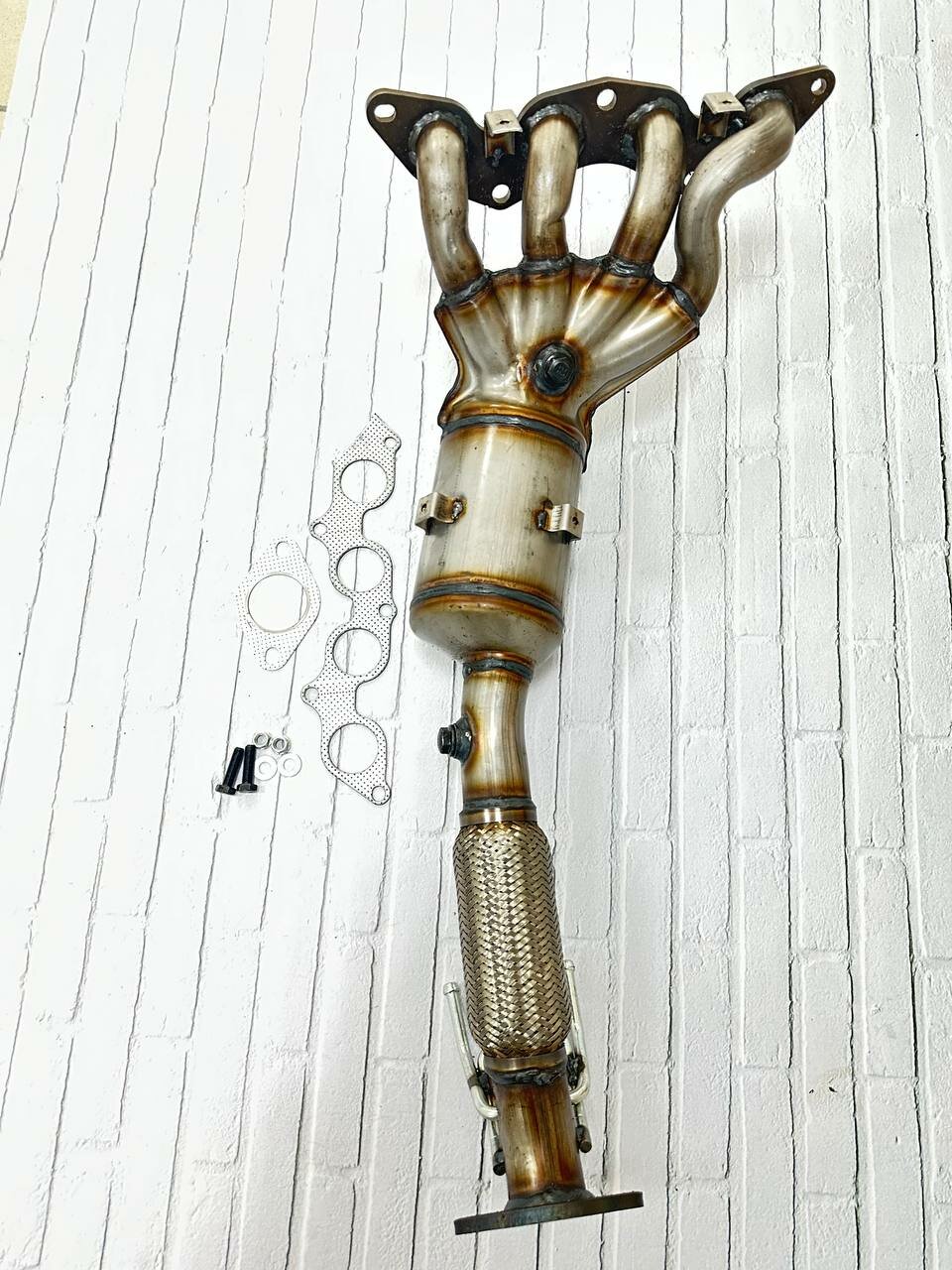 Выпускной коллектор Ford Focus 3 xqda 2.0L