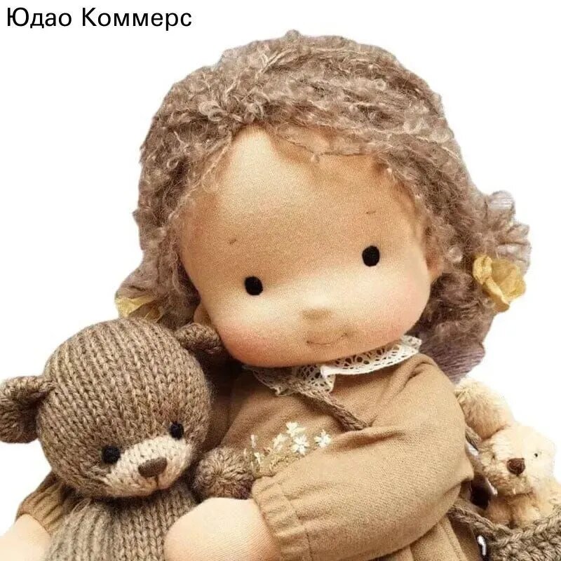 Кукла ручной работы из ткани в коробке, кремового цвета, высота 30 см — фото 1