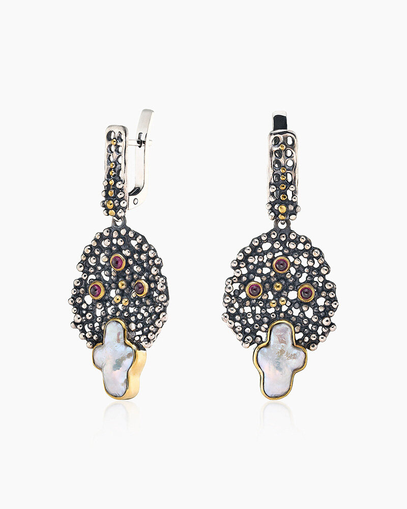 Серьги, серебро, 925 проба, чернение, золочение, жемчуг, гранат