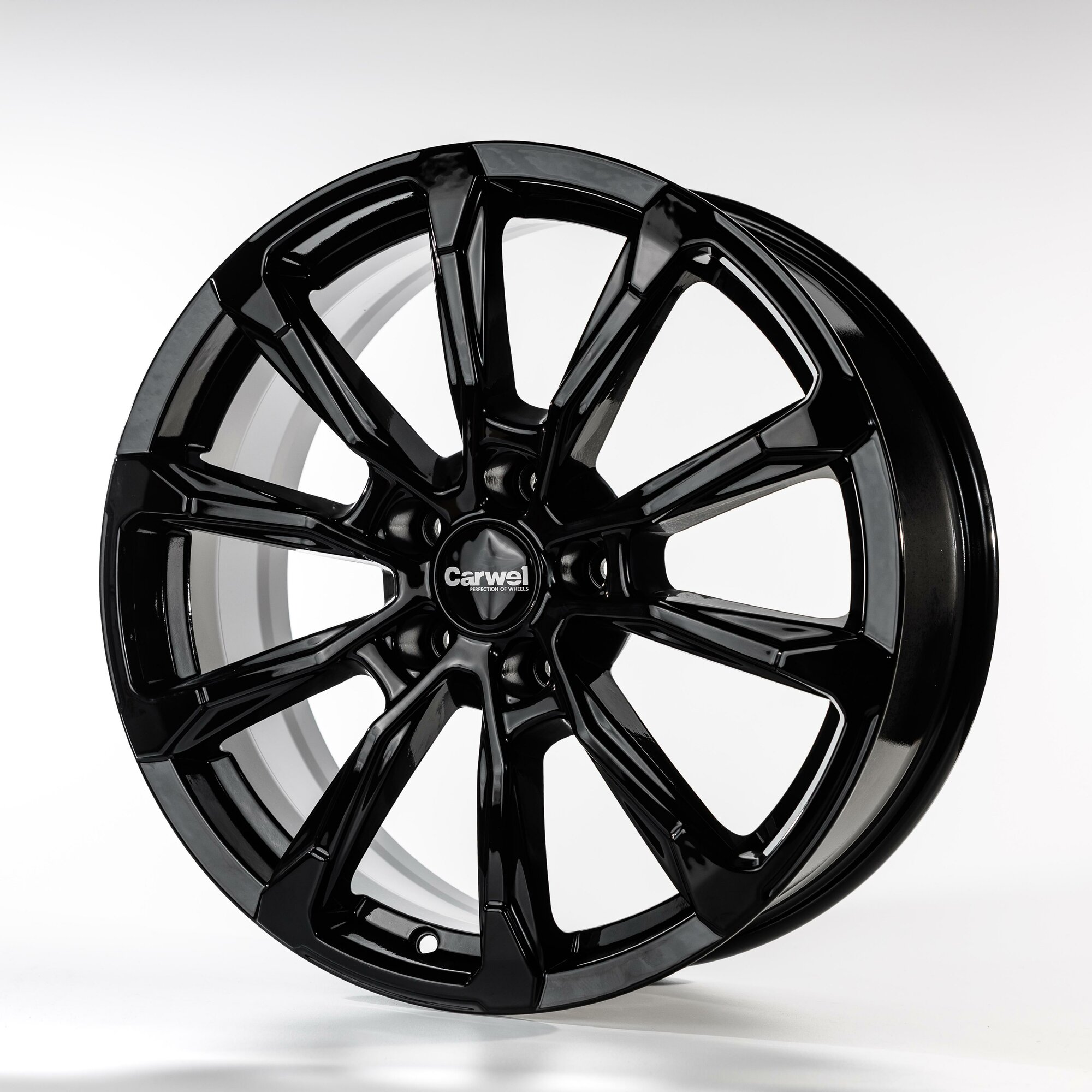 Диск автомобильный литой Carwel Ишим 1808 18x7.5 5x114.3 et35 dia60.1 Чёрный