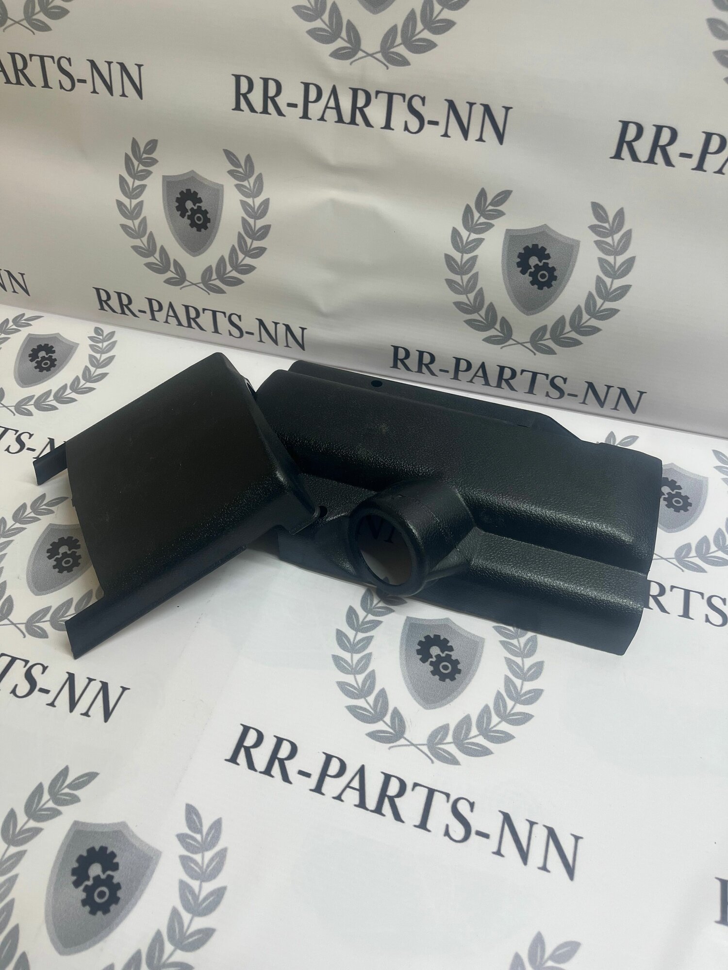 Кожух рулевой колонки Г-ель-3302 без крепежа, арт. 3302-3401107