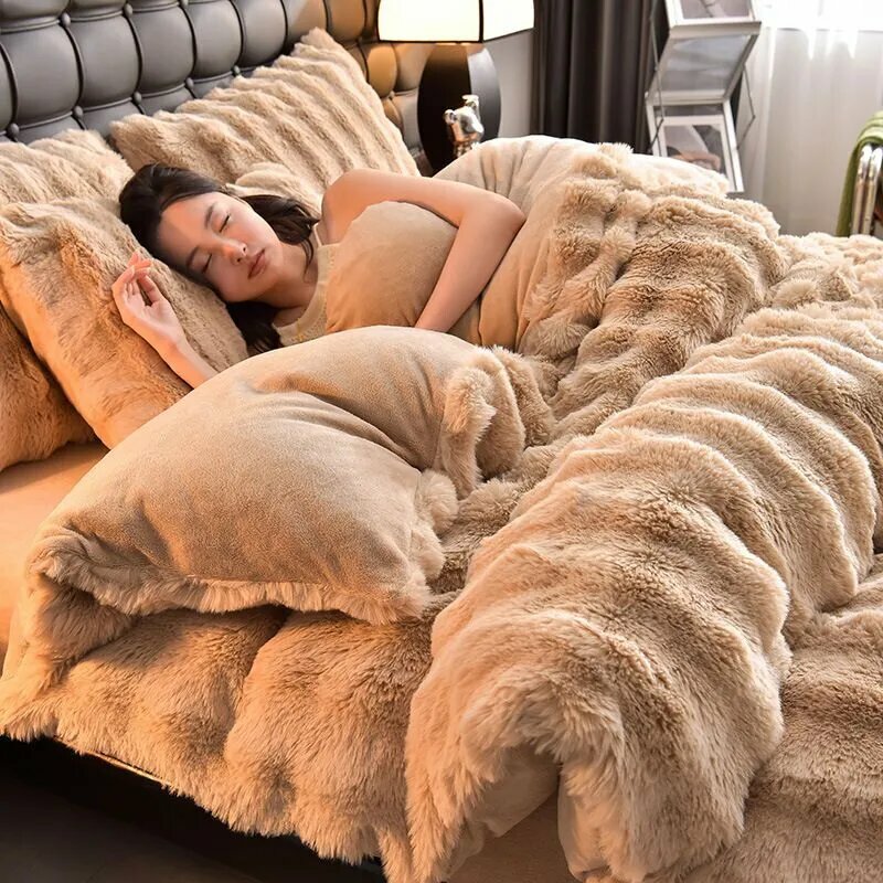 Комплект постельного белья, Мех искусственный, Двуспальный с простыней Евро, наволочки 48x74