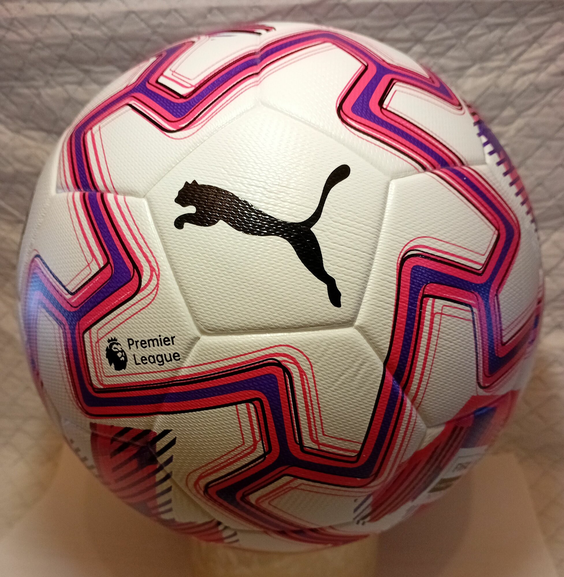 Мяч футбольный Английской Премьер Лиги Puma Orbita 25/26. Размер 5, 5 слоёв ( игла в подарок )