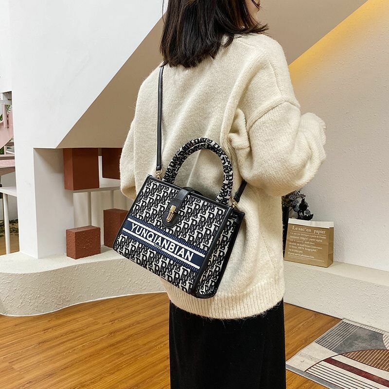 Сумка мессенджер