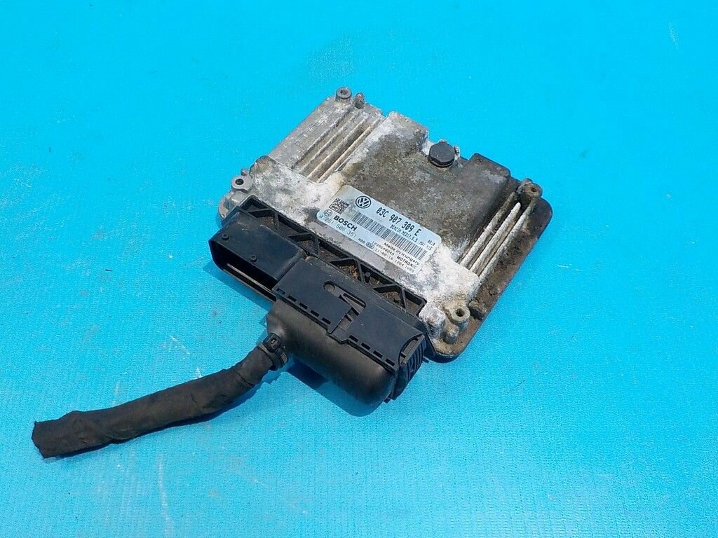 Блок управления двигателем VOLKSWAGEN Passat B7 2011-2015 03C906016BF - Б/У