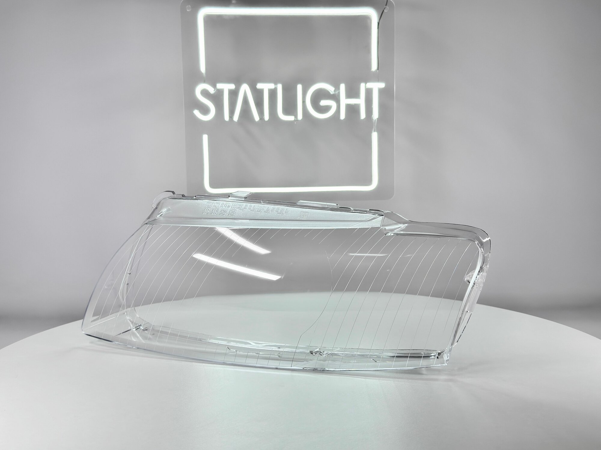 Левое стекло фары для Audi A8 D3 2004-2009