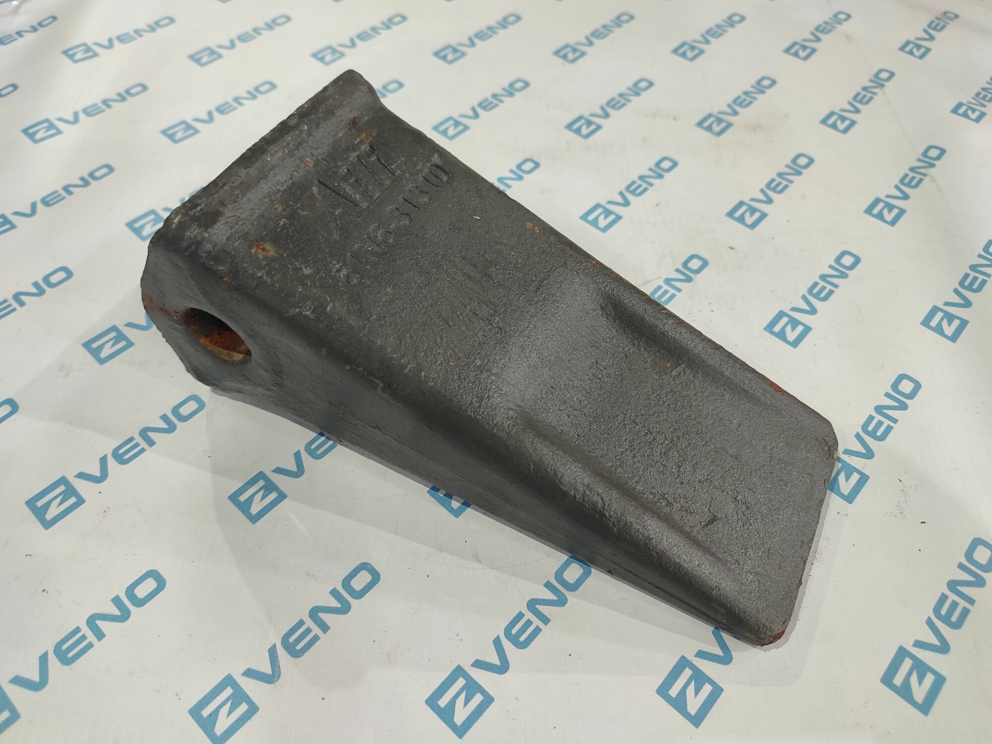 Коронка усиленная кованая 61N6-31310 Aili для экскаватора HYUNDAI R180/R210 R180W/R210W