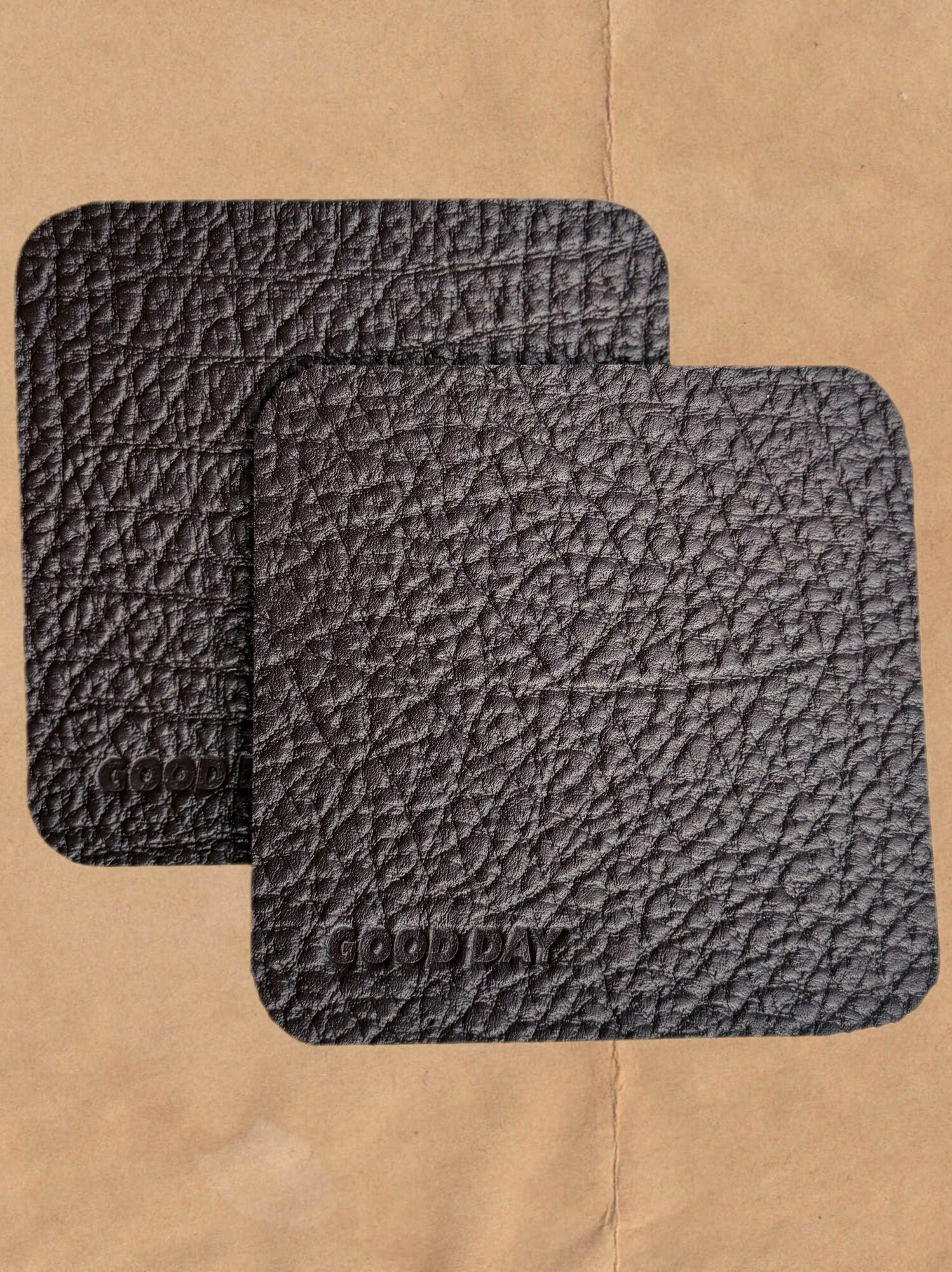 Подстаканник кожаный Good Day, бирдекель Бизон 10x10см Пара(2шт)