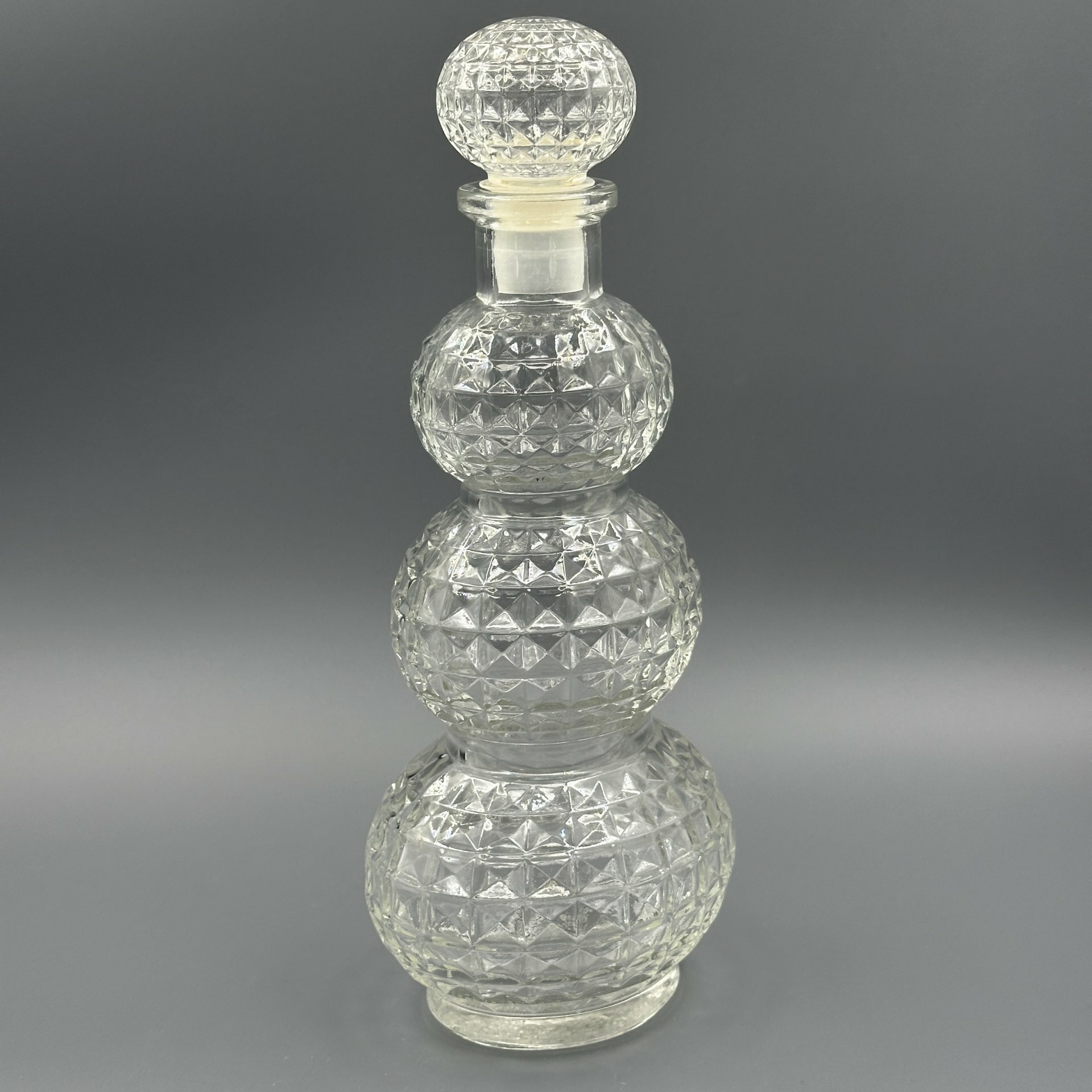 Штоф необычной формы, стекло, алмазная грань, Бельгия, 1970-1990 гг.