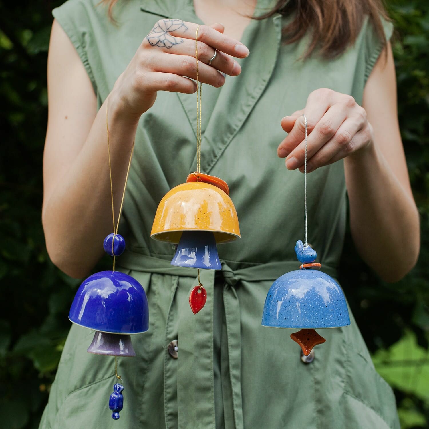 Колокольчик средний (цвет - сюрприз)