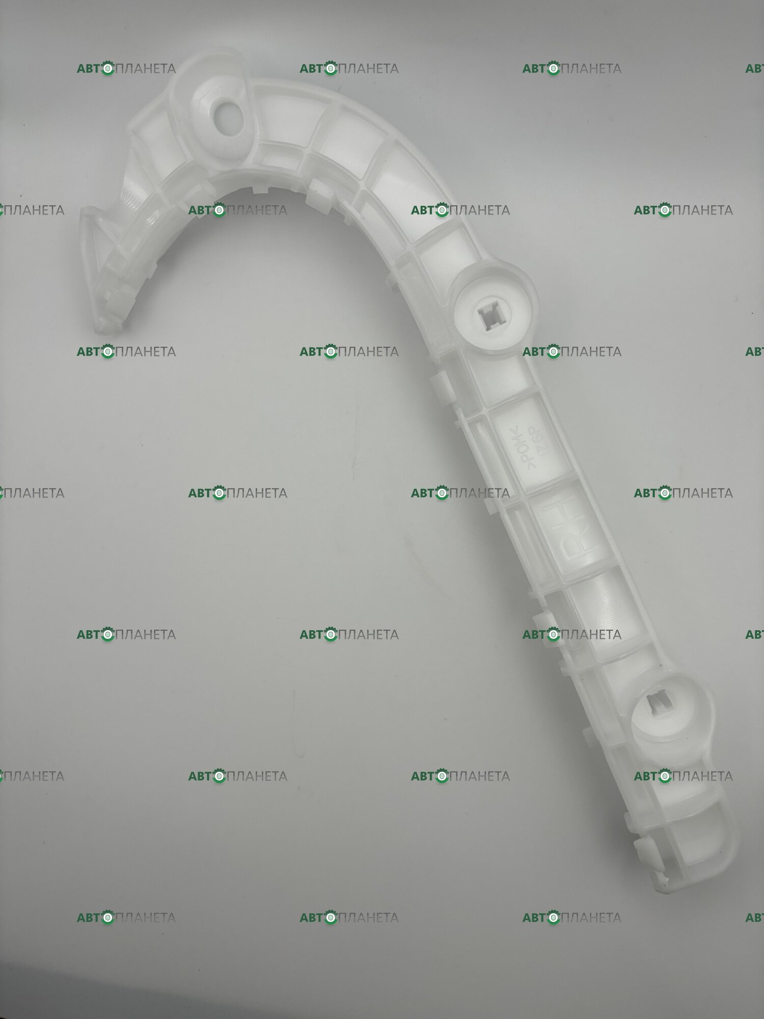 Кронштейн переднего бампера правый Оригинал Mitsubishi 6400A588