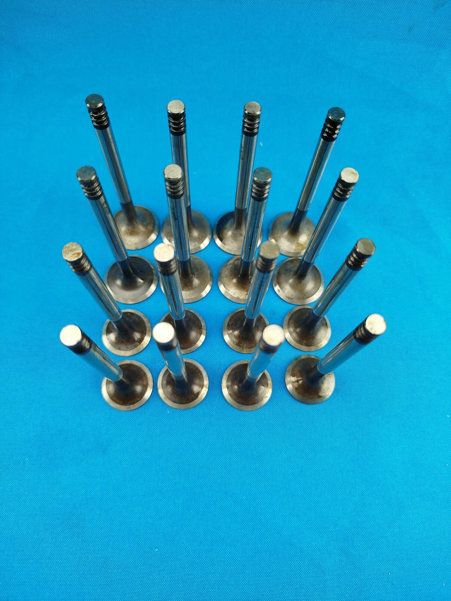 Клапан ГРМ комплект "ВАЗ" для автомобилей ВАЗ 2112, Приора (к-т 16шт) Standart (2112-1007010-85)