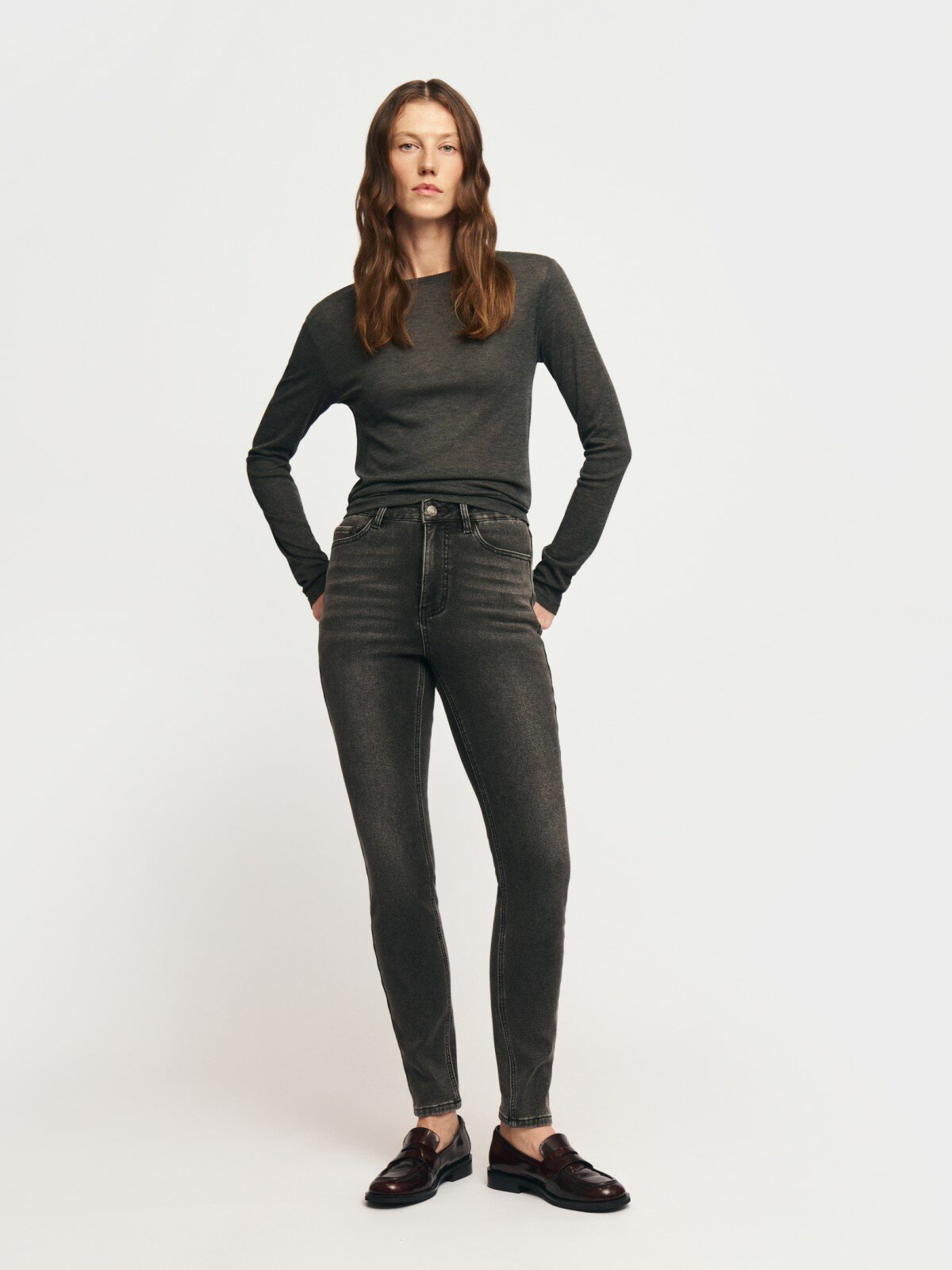 Джинсы скинни 