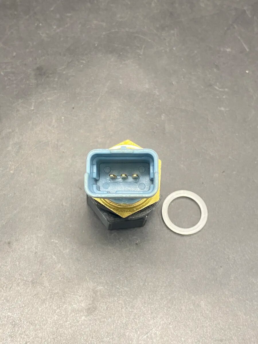 Датчик температуры охлаждающей жидкости Новое Cargoparts