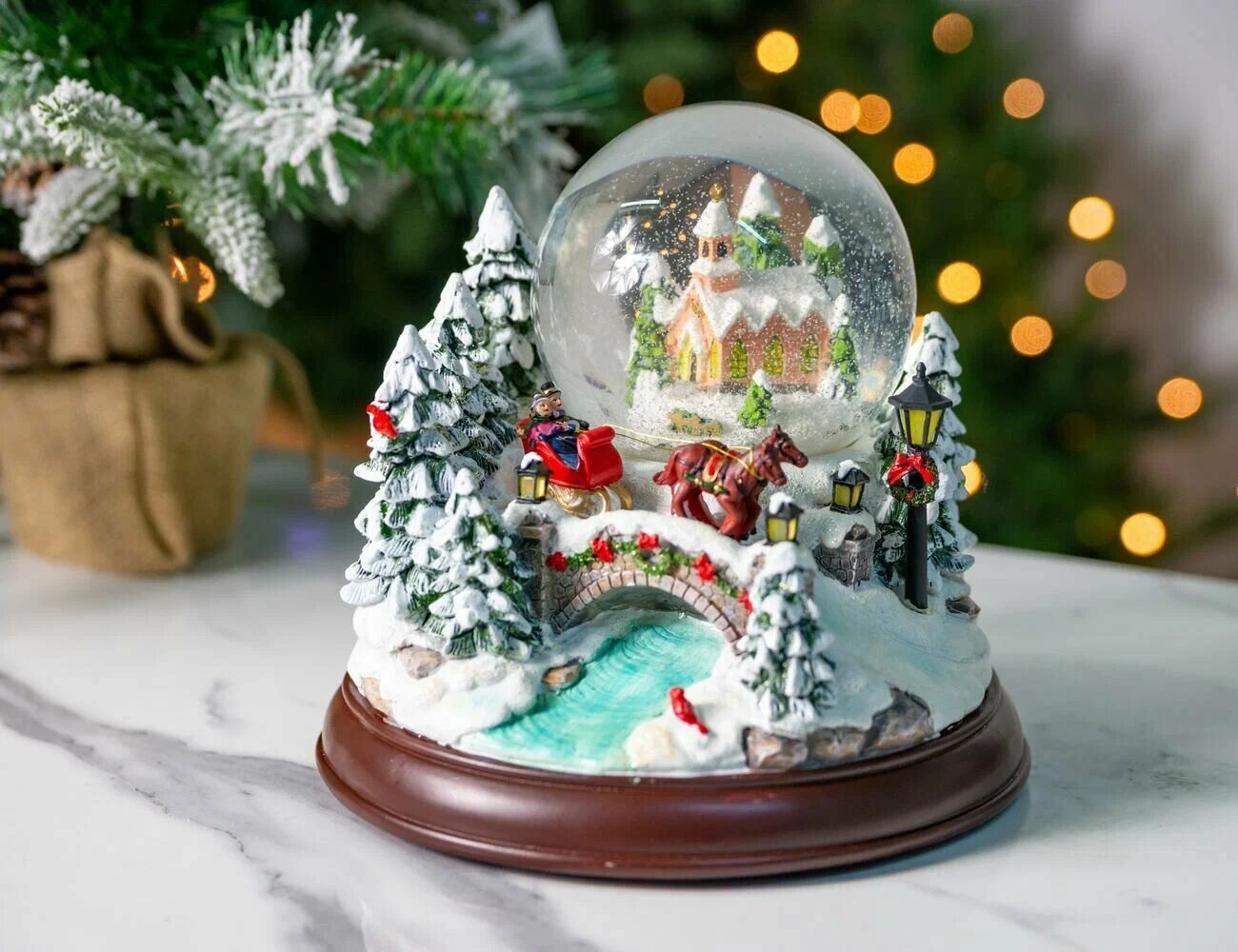 Снежный шар музыкальный волшебный ДОМ, RGB подсветка, снежный вихрь, 22х20 см, батарейки, Sigro