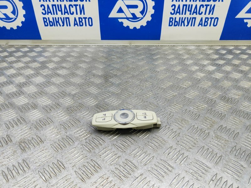 Б/У Плафон салонный Ford Focus 3 / Форд Фокус 3 1.6 PNDA 125 Л.С. хэтчбек 2012 перед.