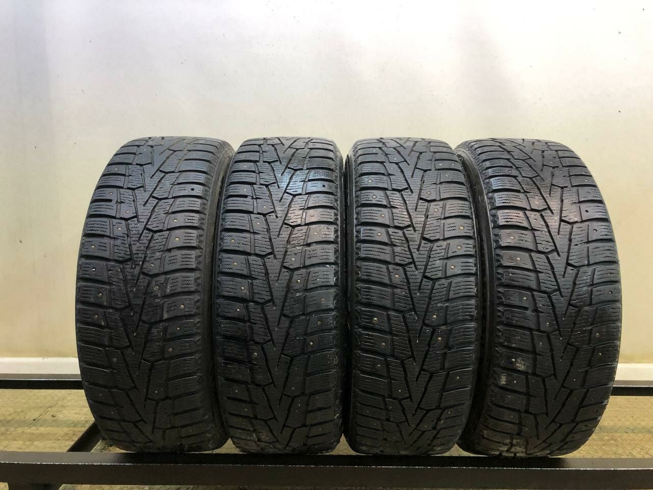Зимние шины шипованные Nexen Winguard 205/55 R16 15.0% износ PT0007675 TSB045673