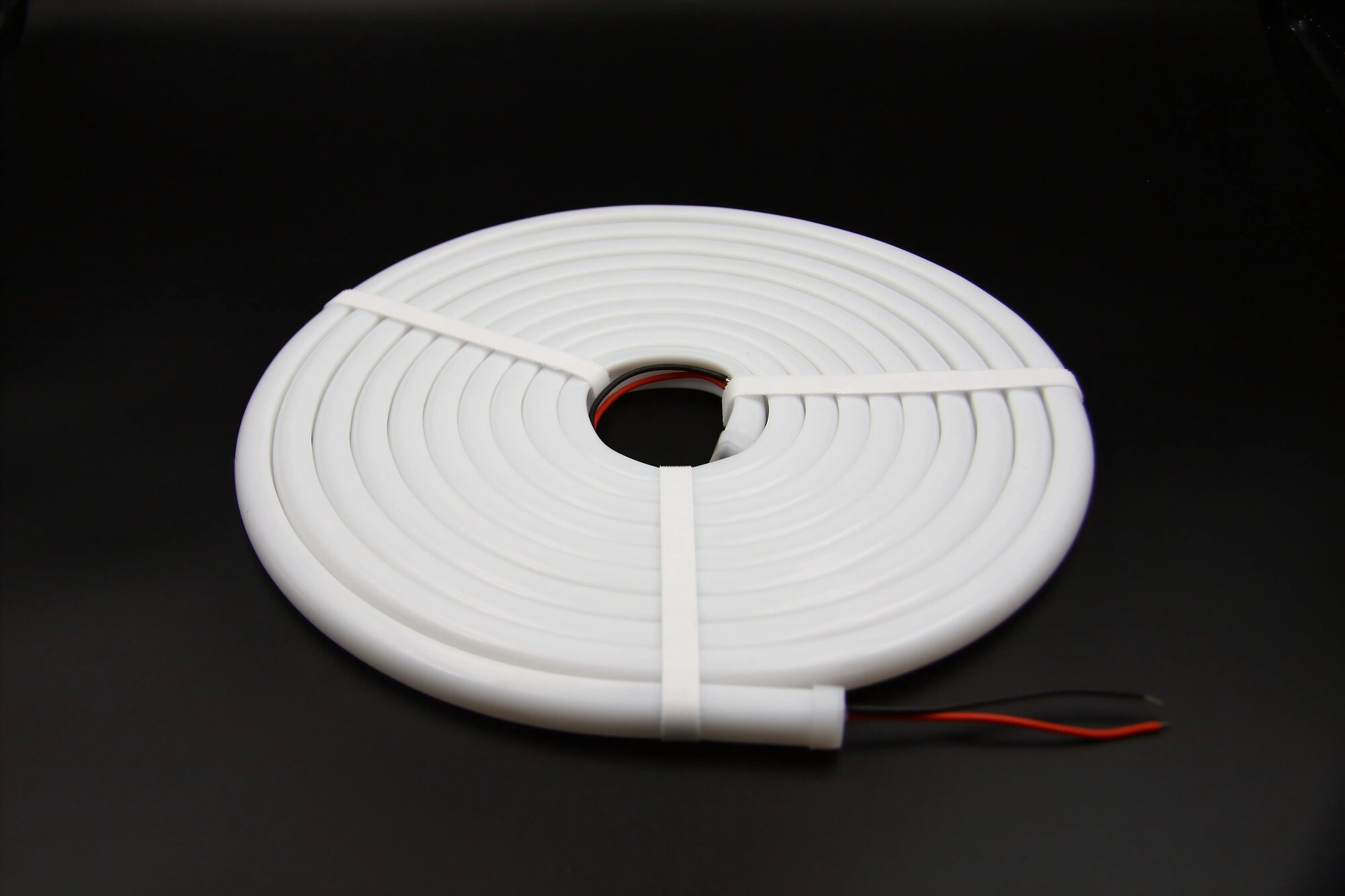 Светодиодная лента для сауны, 4000К, 180д/м, IP68,14.4W/м, 3600lm/м, 24 Вольта