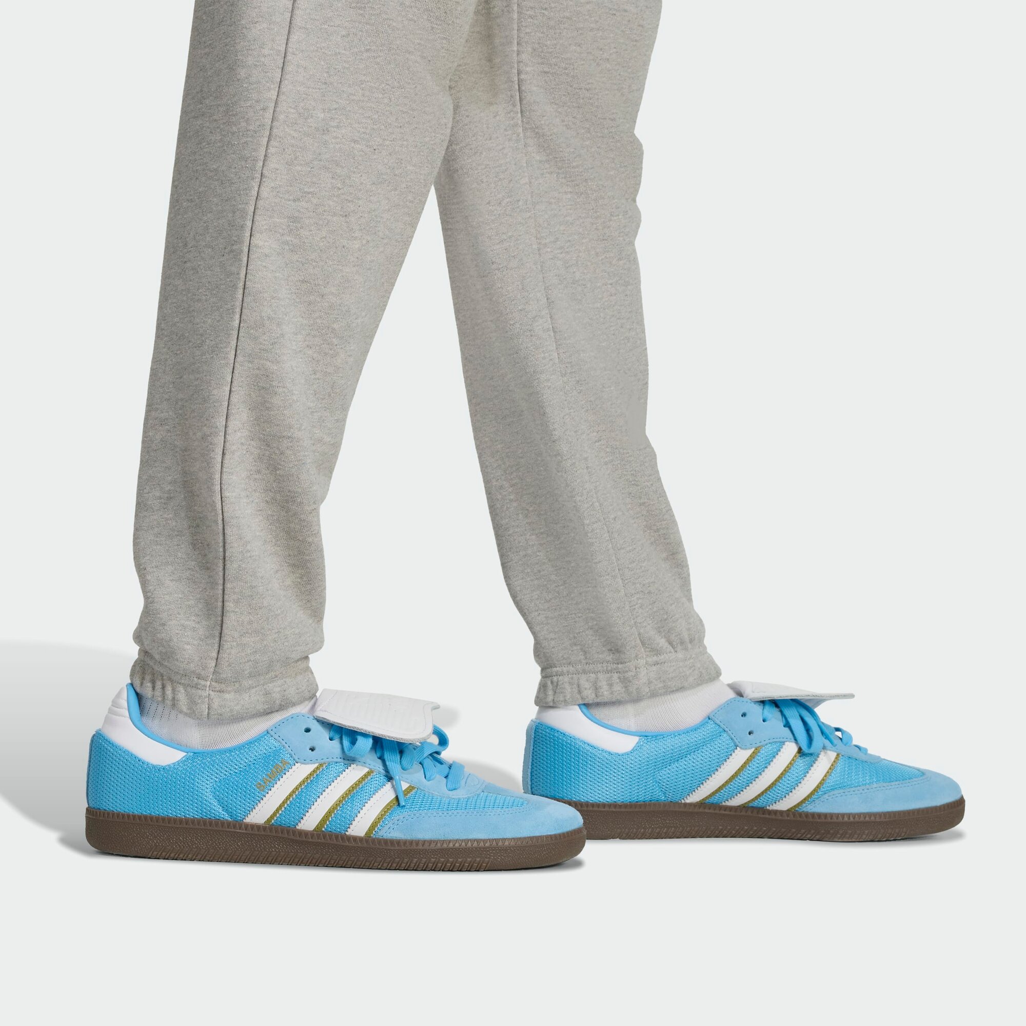 Брюки adidas Originals ESS PANTS FT, размер M INT, серый — фото 1