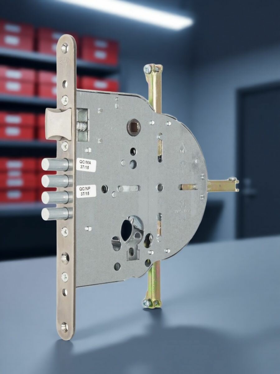 Замок Mul-T-Lock 4-х канальный 265 серии (с четырьмя выдвижными ригелями)