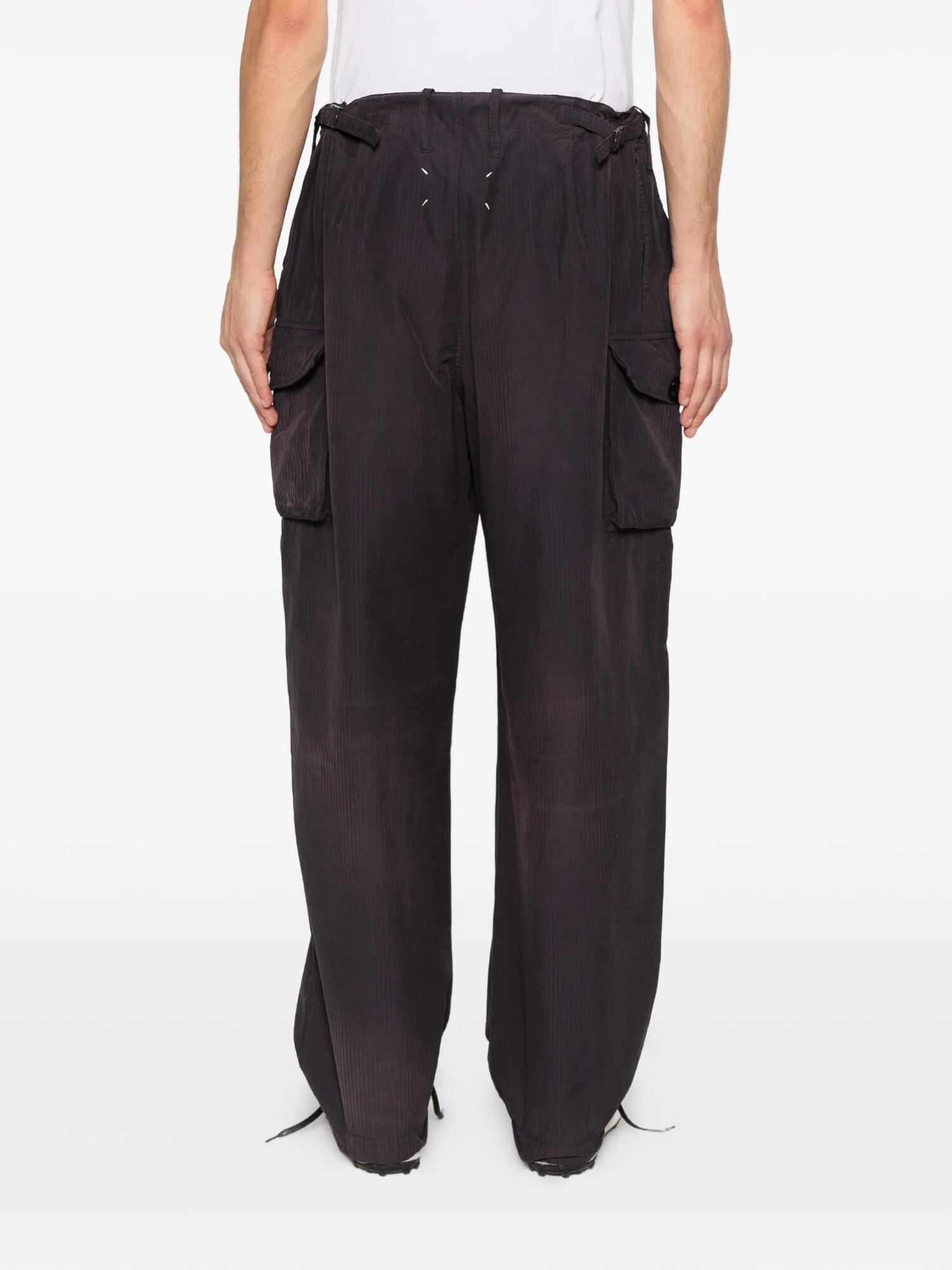 Брюки Maison Margiela Cargo-pockets tapered trousers, размер 48 — фото 1