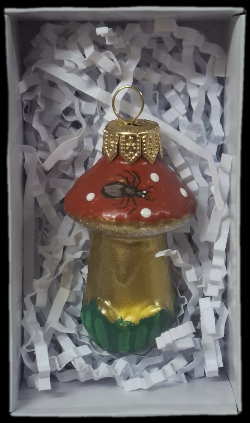 Игрушка на елку "Грибочек", ручная роспись, стекло