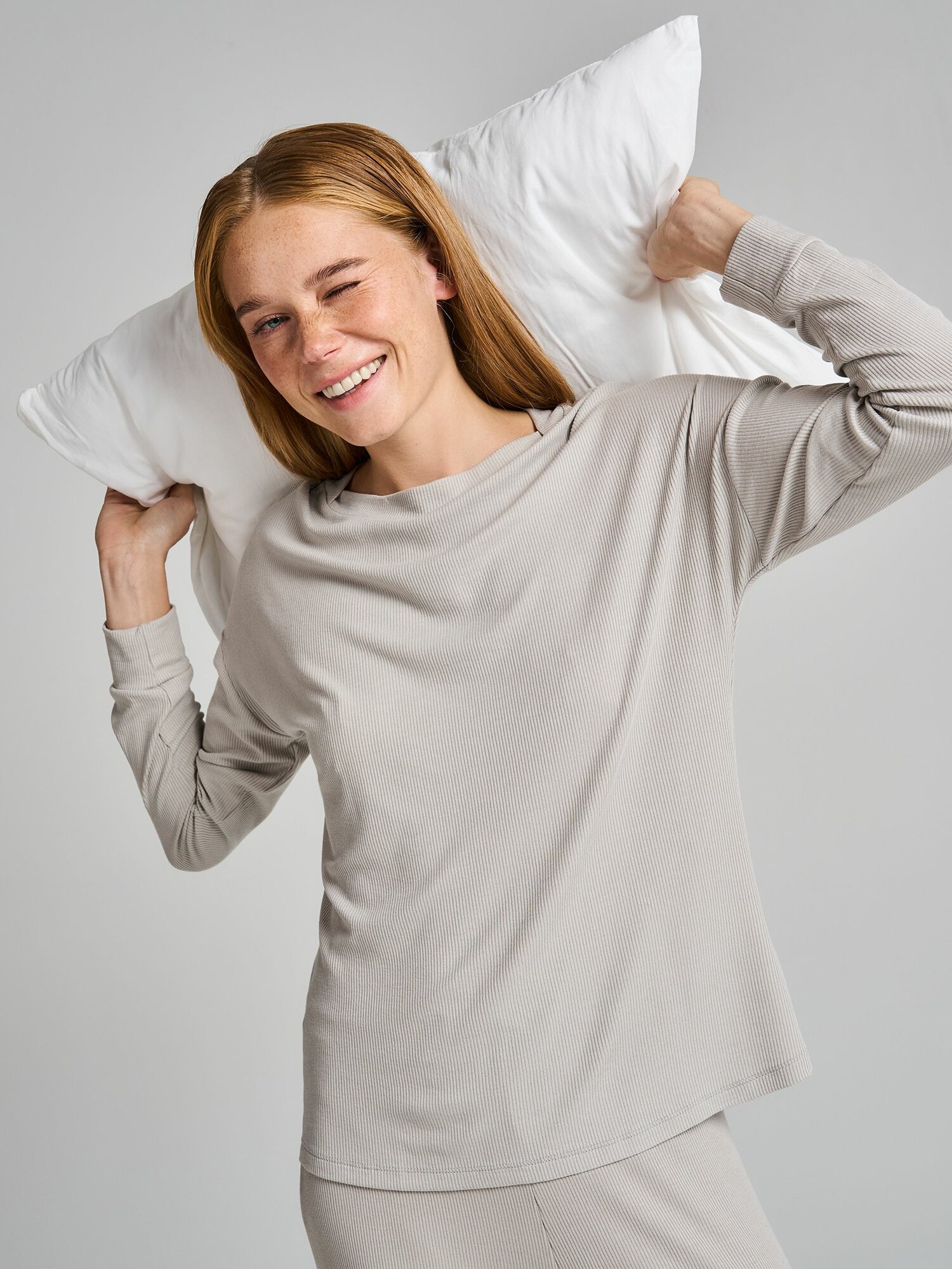 Лонгслив спортивный