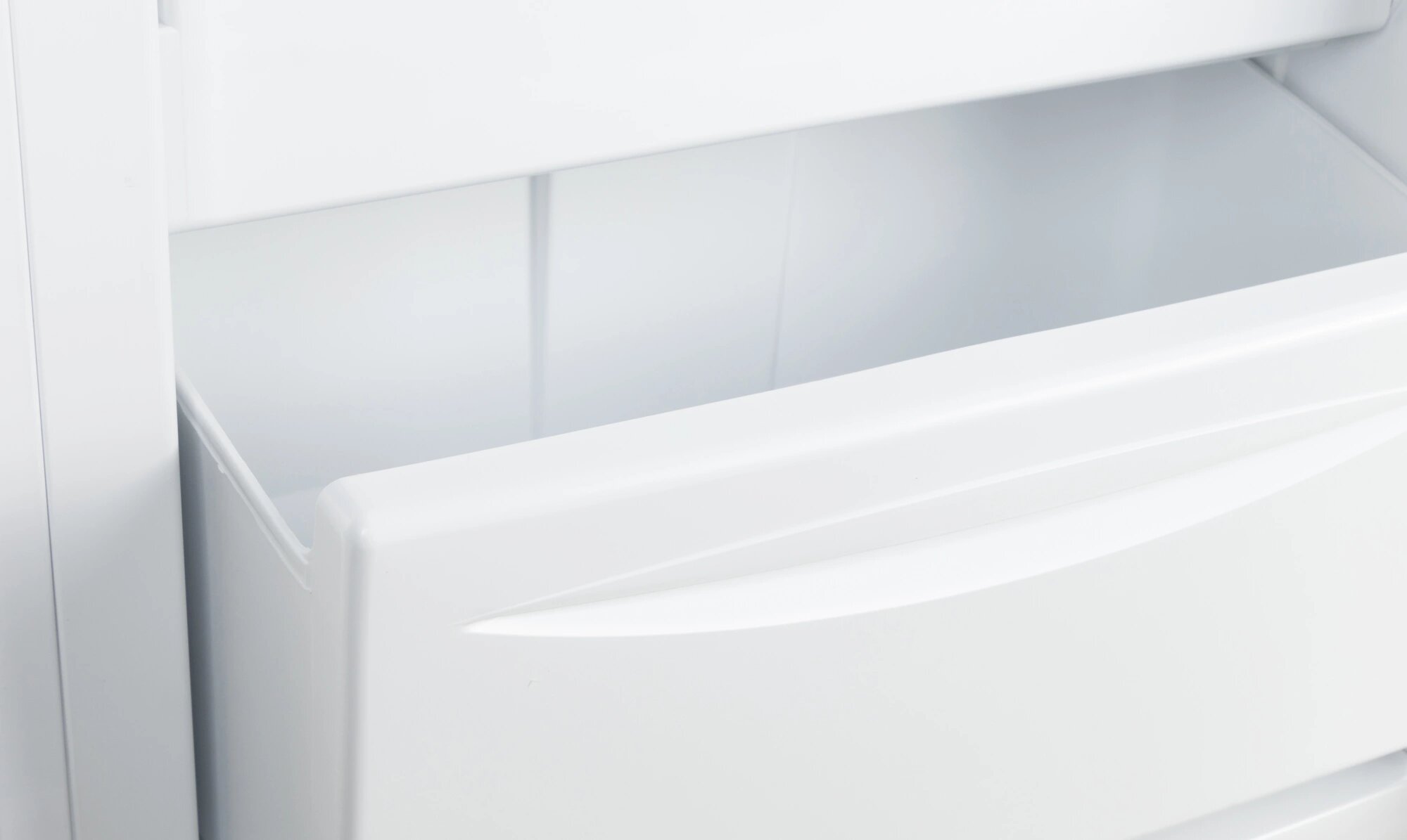 Морозильная камера Indesit SFR100
