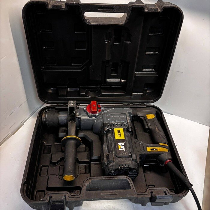 Перфоратор CAT DX27