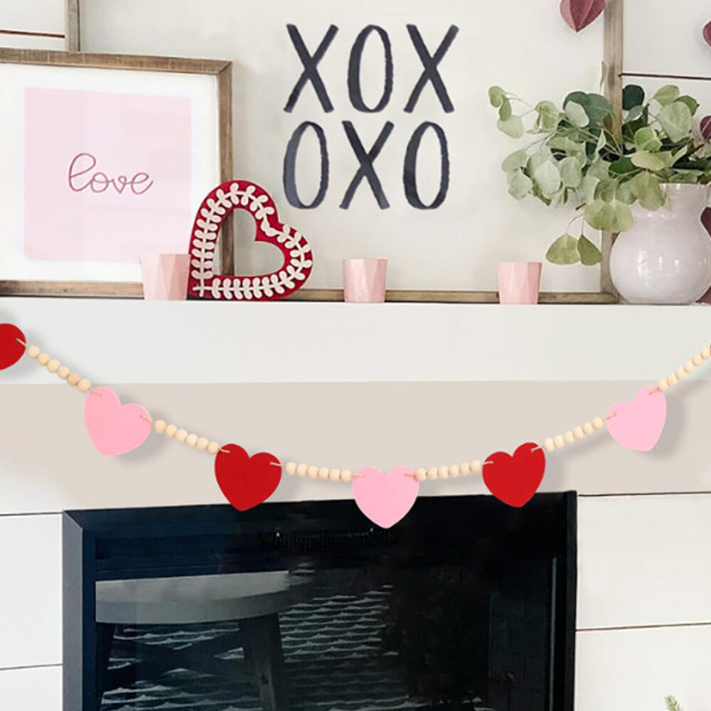 Декор на День святого Валентина, красно-розовое войлочное сердце, деревянная гирлянда из бусин, декоративные романтические подвесные украшения для камина, каминной стены дома