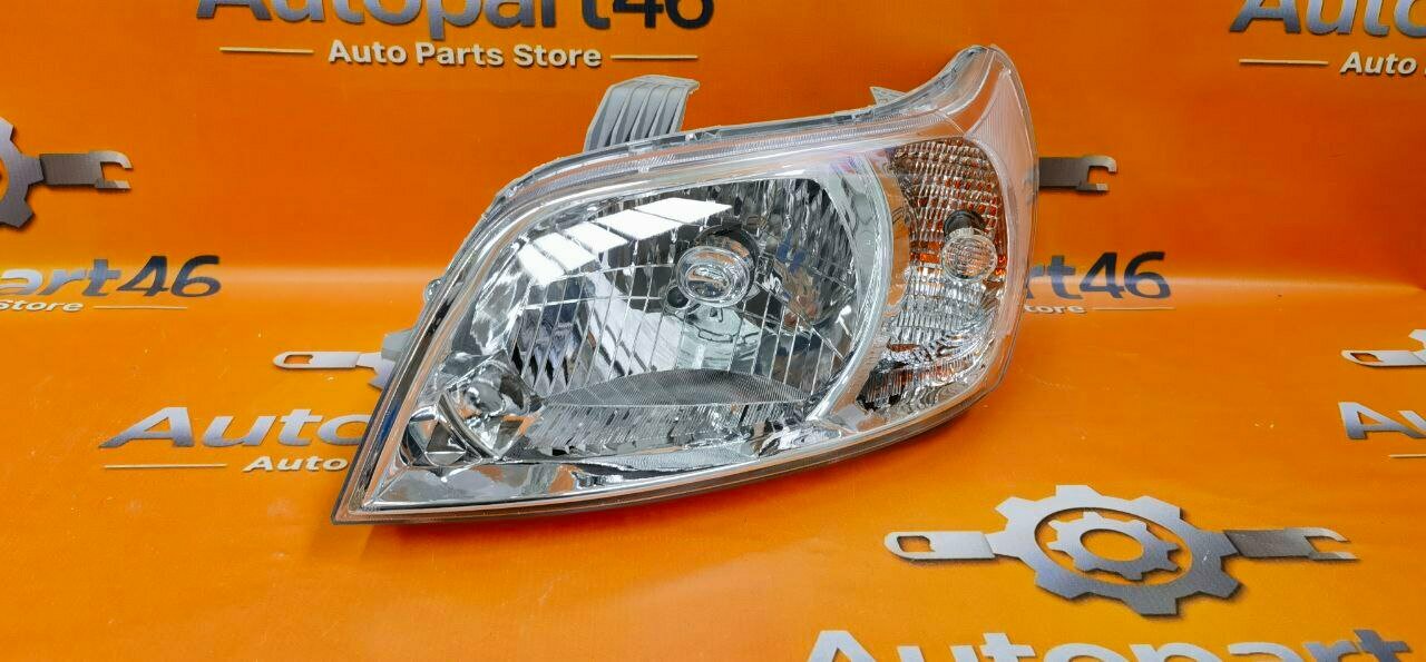 Левая фара Шевроле Авео CHEVROLET AVEO T250 08- 5D HBK / DAEWOO GENTRA 08-11 5D HBK / RAVON NEXIA R3 под корректор