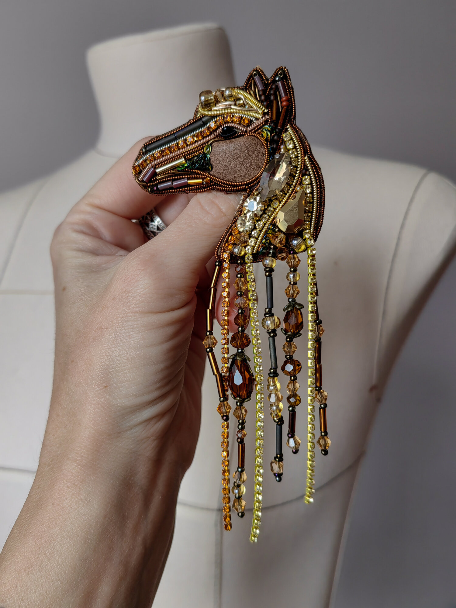 Брошь, кристалл, бисер, стразы