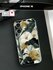Чехол на Apple iPhone 16 / Айфон 16 с принтом Золотые и белые цветы