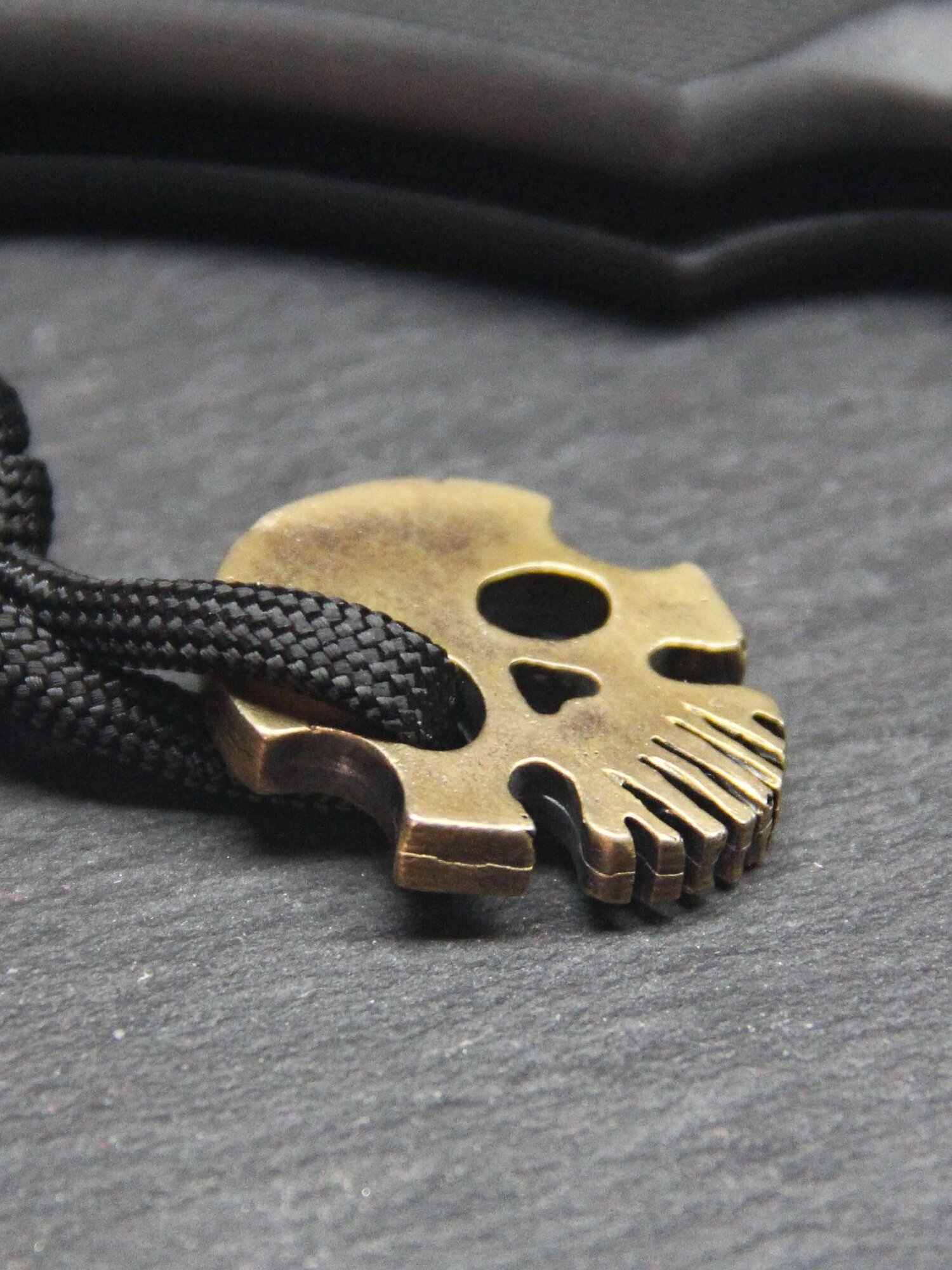 Бусина для темляка / Бусина на темляк Череп