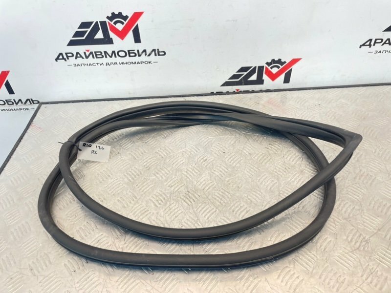 Б/У уплотнитель проема двери Kia Rio 2018 FB G4FG Задн. Лев. 65640 Hyundai-KIA арт. 83110H0000