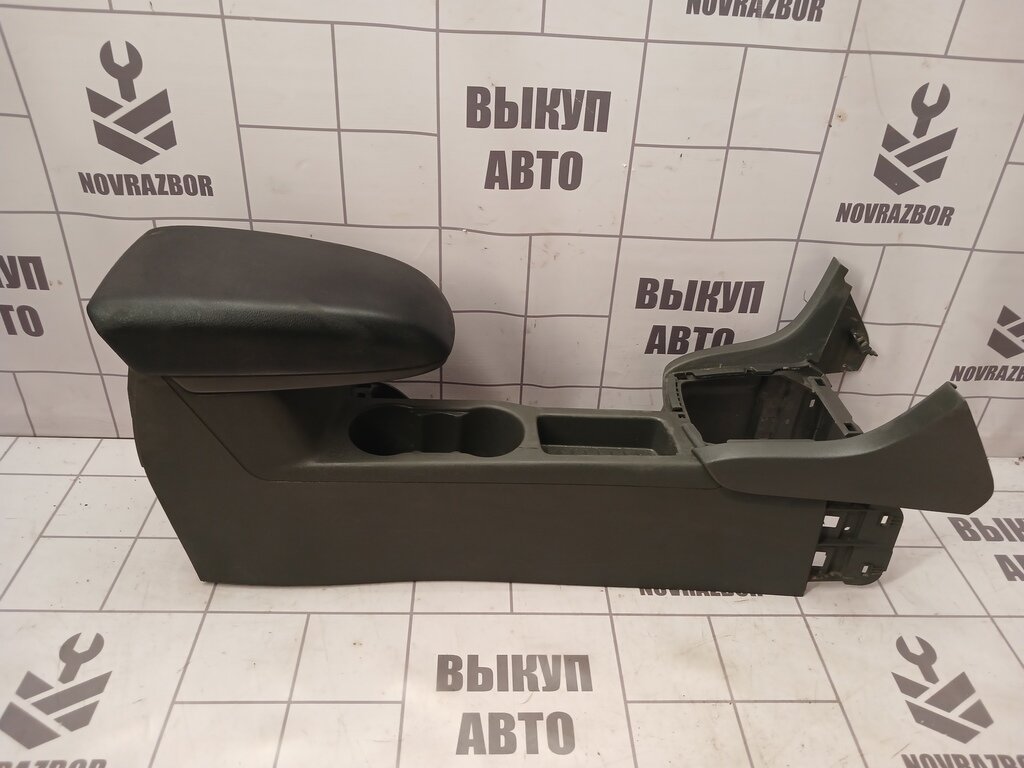 Подлокотник Ford Focus 2 05-08