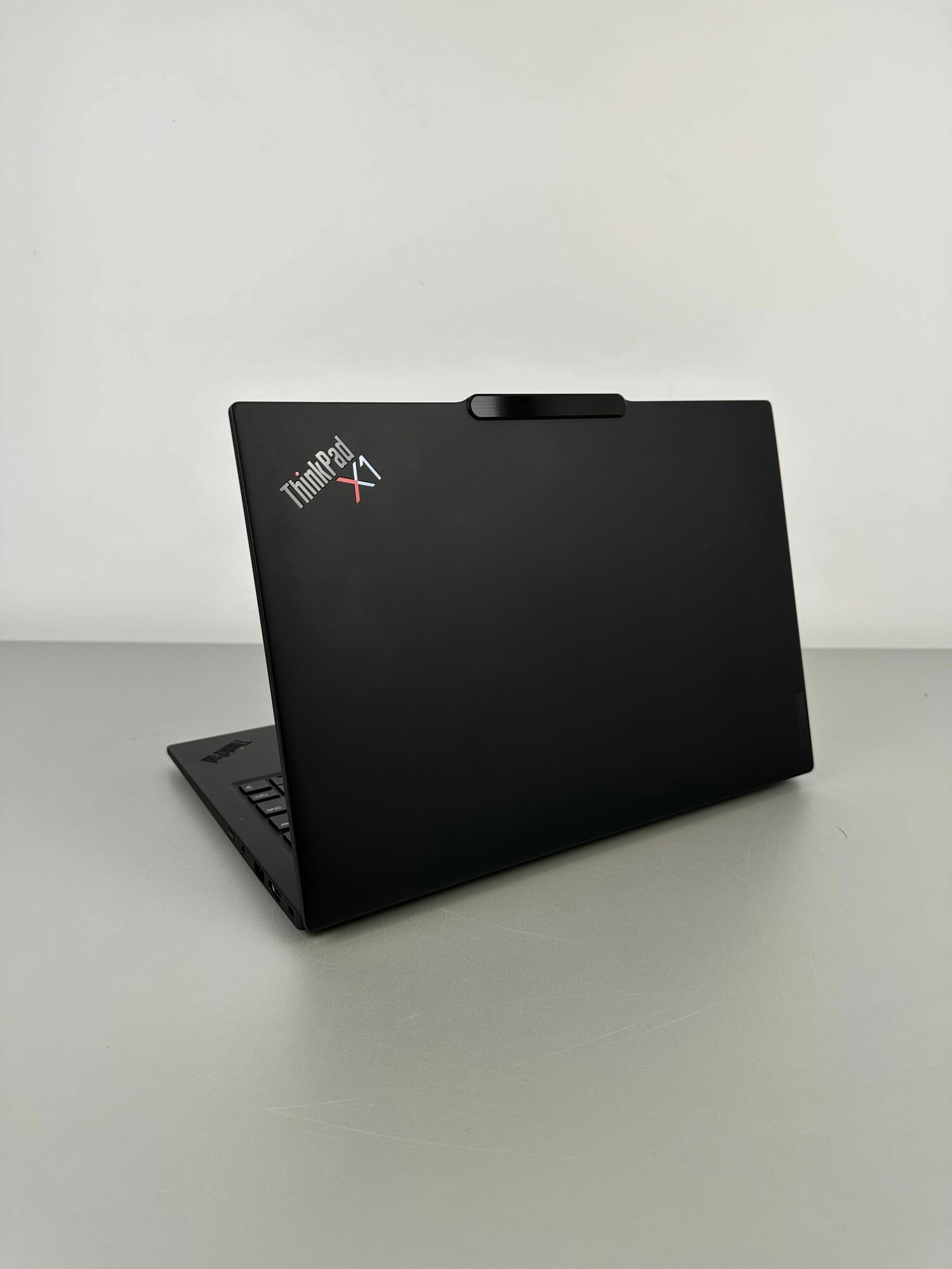 Ноутбук Lenovo Thinkpad X1 Carbon Gen 13 21NX005RUS / Ultra 7 265U, 32GB RAM, 1TB SSD, 2880x1800 OLED