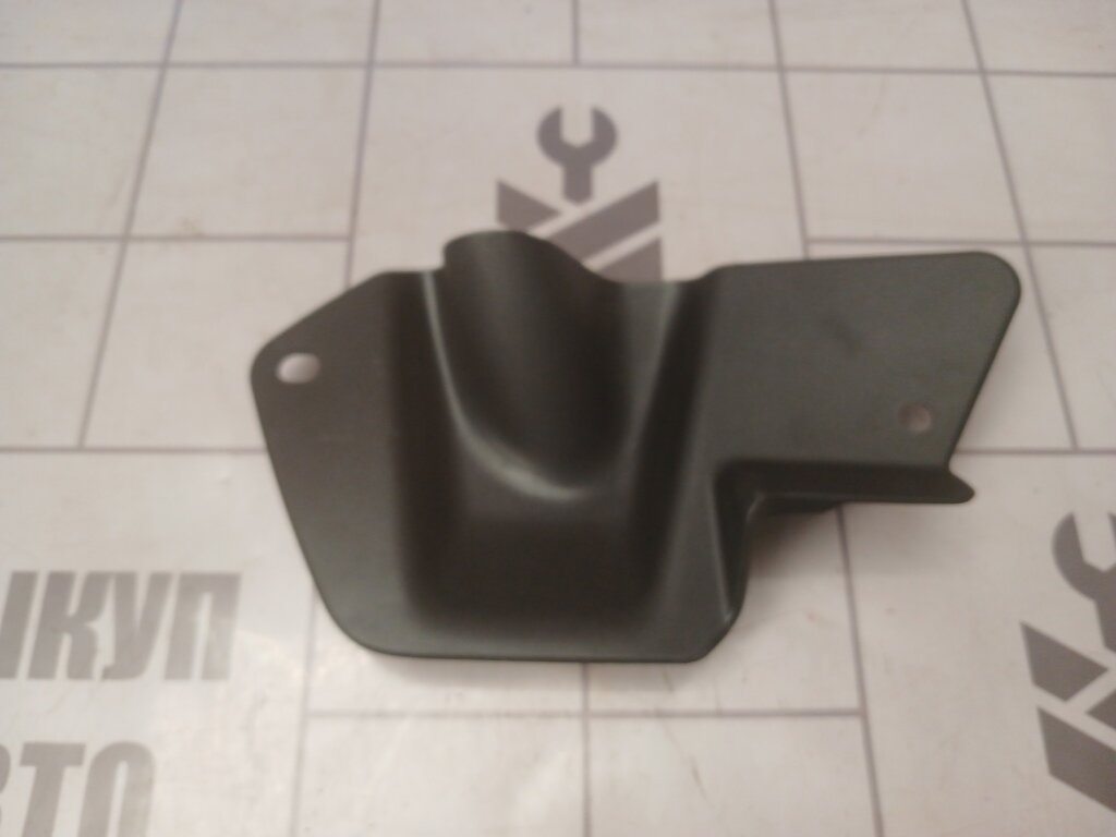 Накладка (кузов внутри) Skoda Yeti 2009-2018