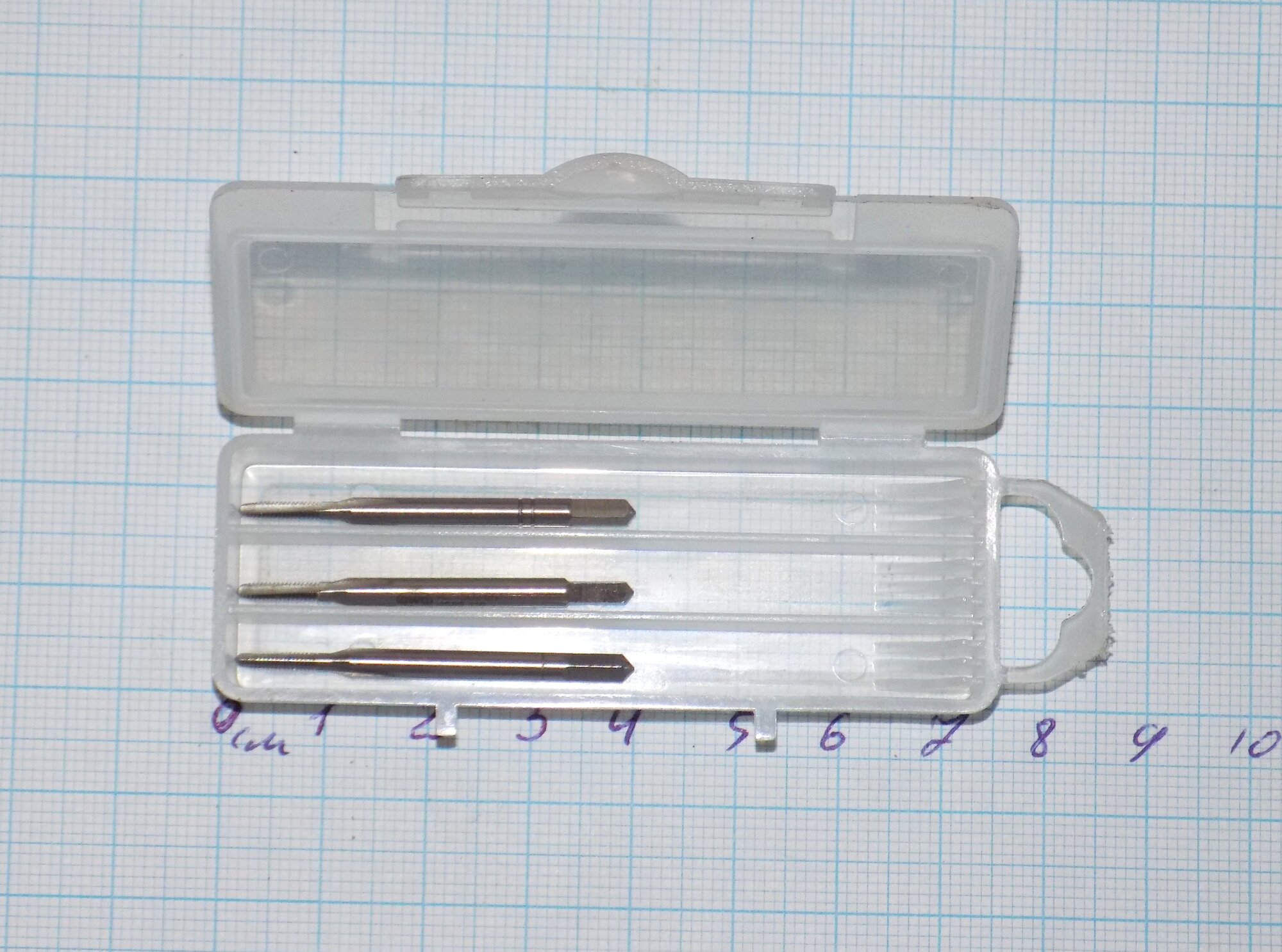 Метчик М 2х0.4 мм HSSE iso2/6h ручной комплектный из 3-х штук