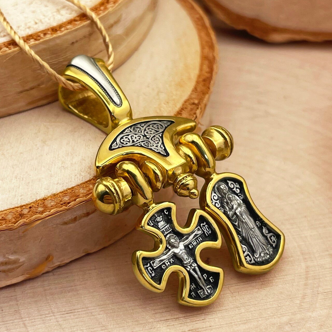 Крестик, серебро, 925 проба, золочение, чернение