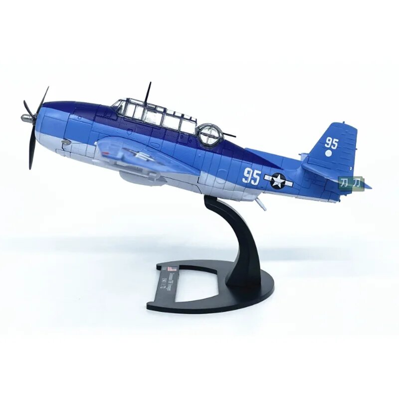 Модель самолета HYINUO TBF 1/72