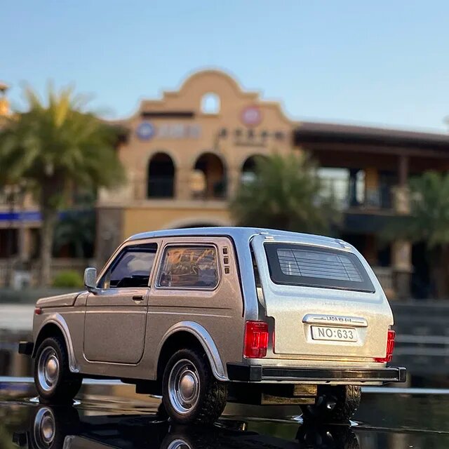 1/32 русская модель автомобиля LADA NIVA из сплава LADA 2106, игрушечная литая металлическая литая машинка с музыкальным освещением и инерционным механизмом, игрушки для детей