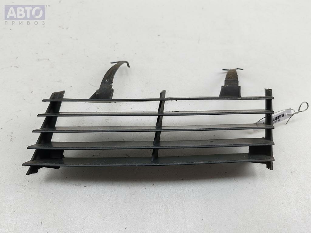 Решетка (заглушка) в бампер Opel Omega B (1994-2003)