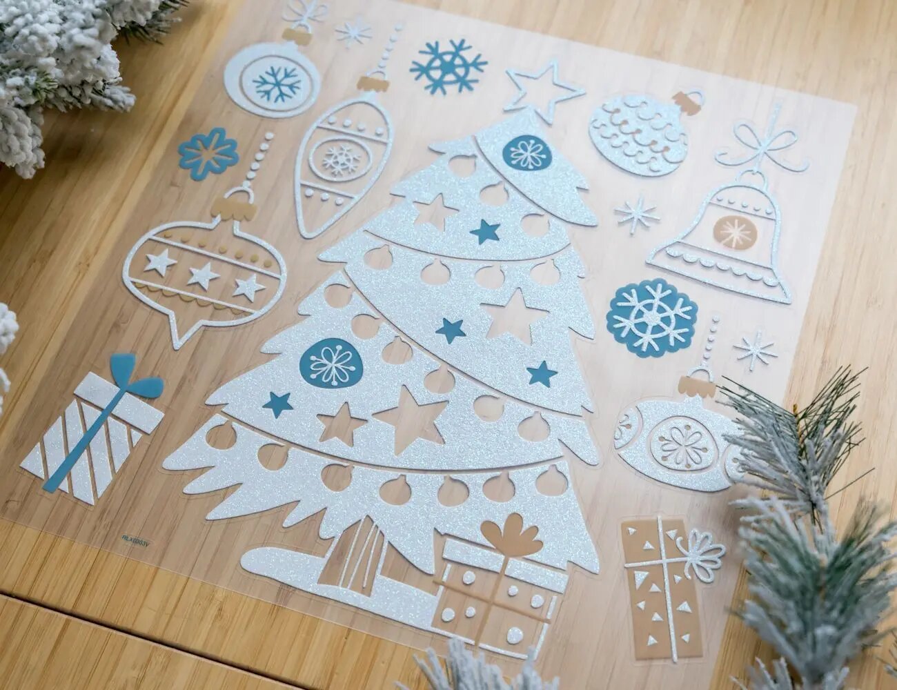 Новогодние наклейки для декорирования окна уютные фантазии - ёлка И игрушки, 30х31 см, Peha Magic